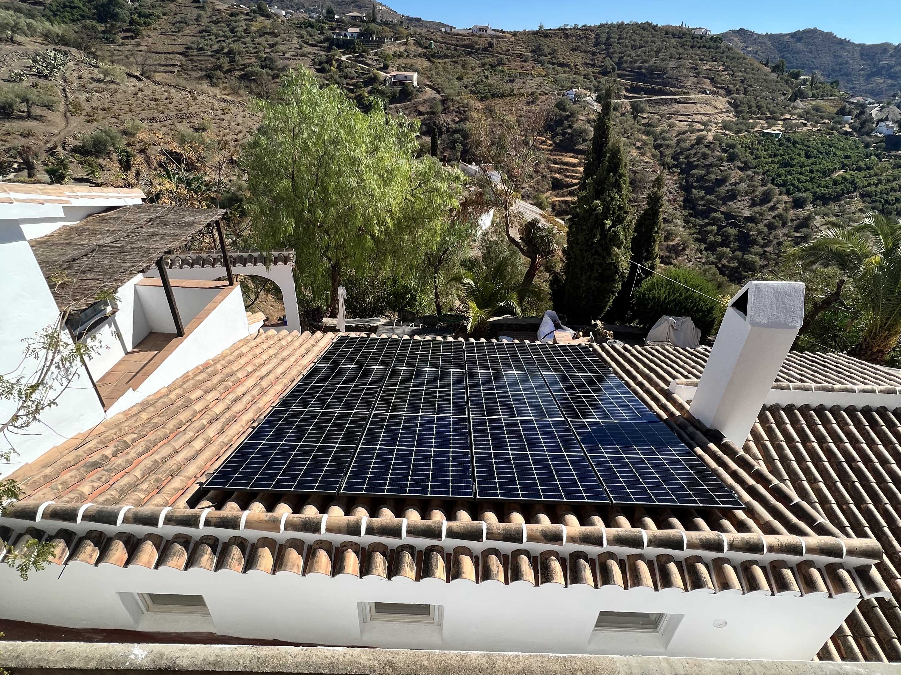 Competa Solar, The smart way to power your home.